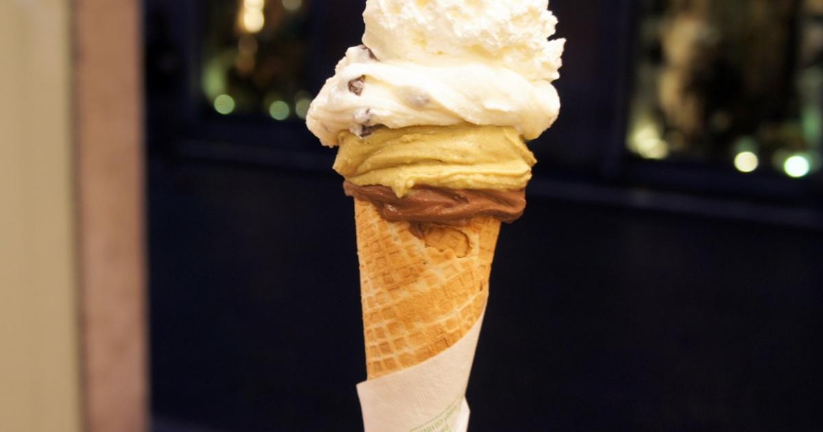 Cooking lesson to make pizza and gelato | Towns of Italy